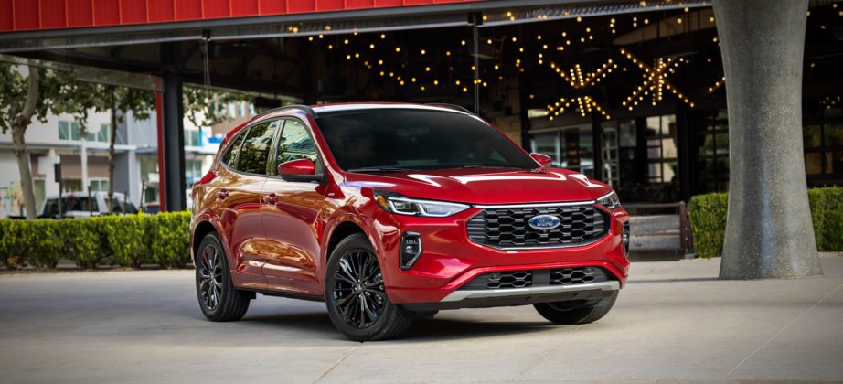 After 25 Years, Ford Is Axing the Escape SUV to Make Way for New EVs ...