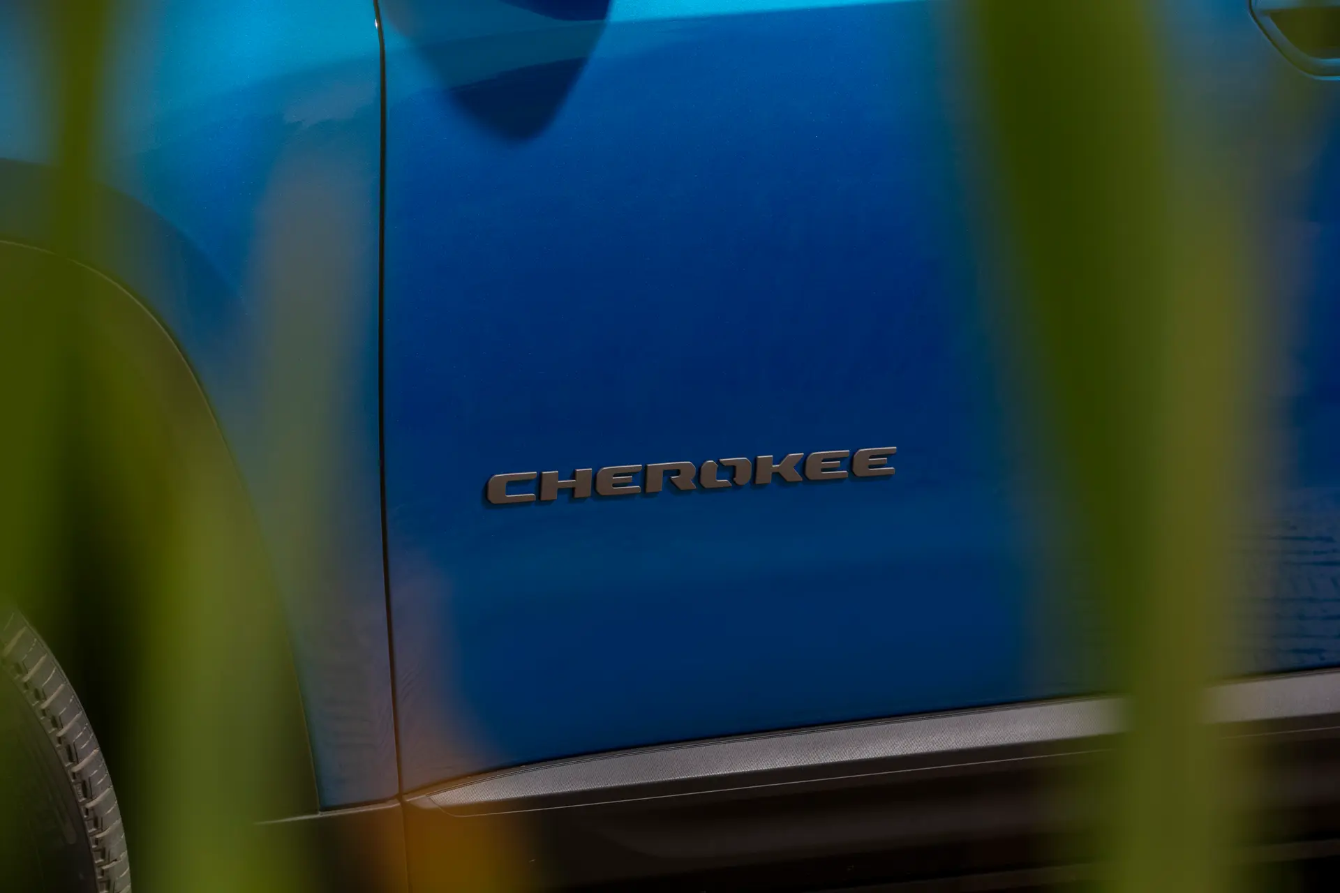 2026 Jeep Cherokee Debuts With Hybrid Power and a $36,995 Starting ...